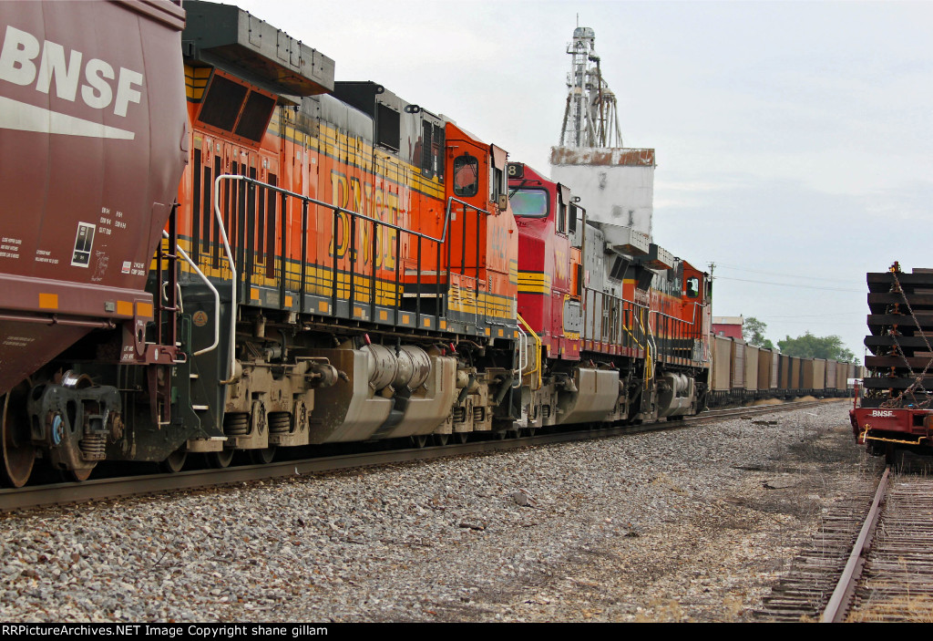 BNSF 758